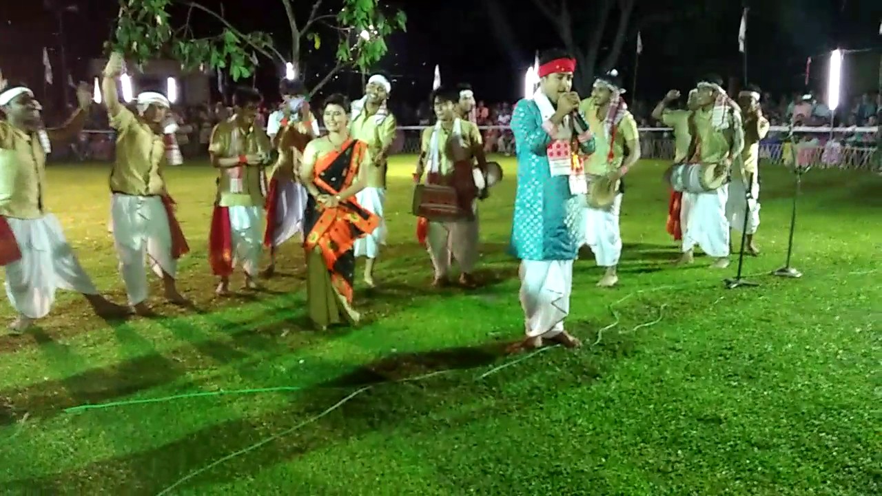 NAYAN NIRBAN'S LIVE PERFORMANCE / SONG - JUR KORI KARUBAR - YouTube
