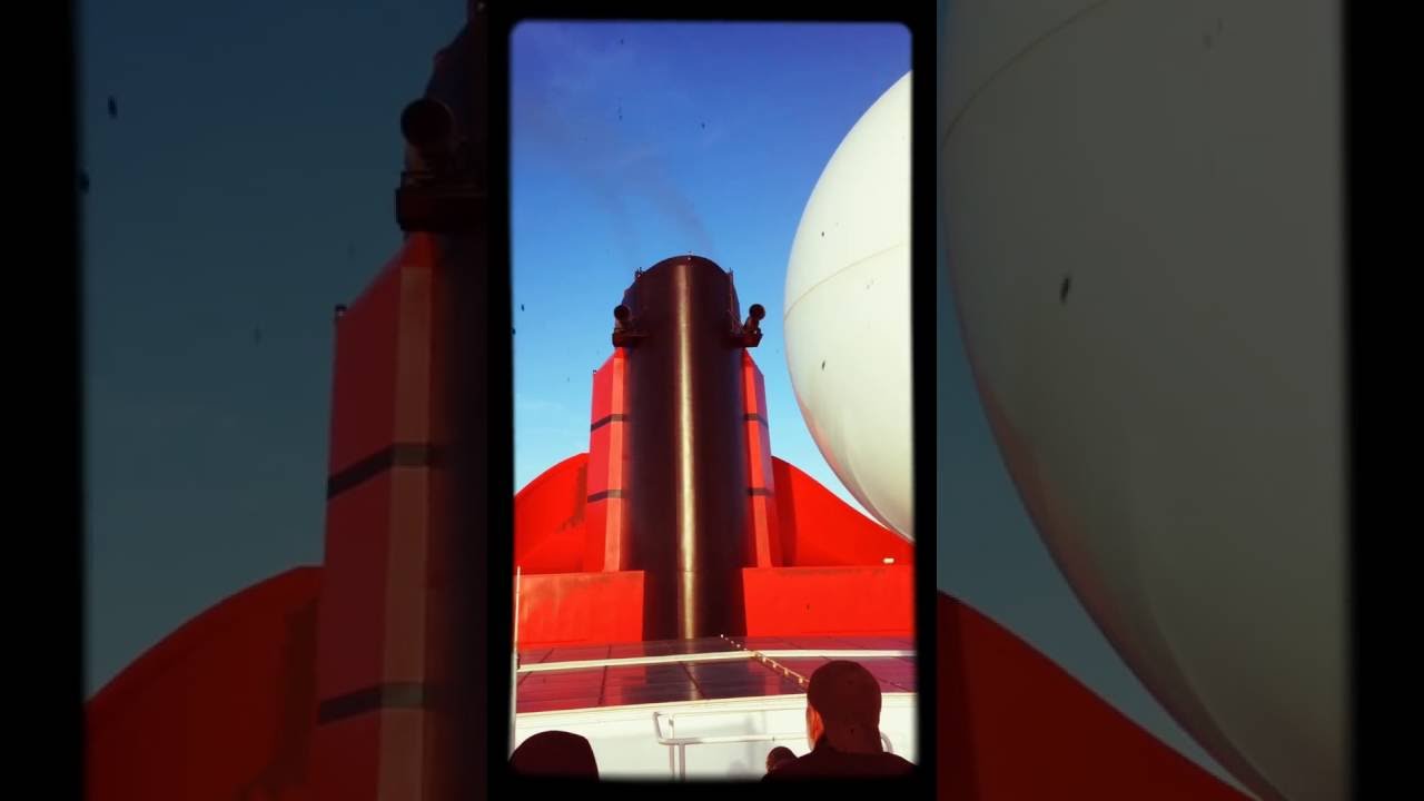 Queen Mary 2 Horn New York City Oct. 11,2016 - YouTube