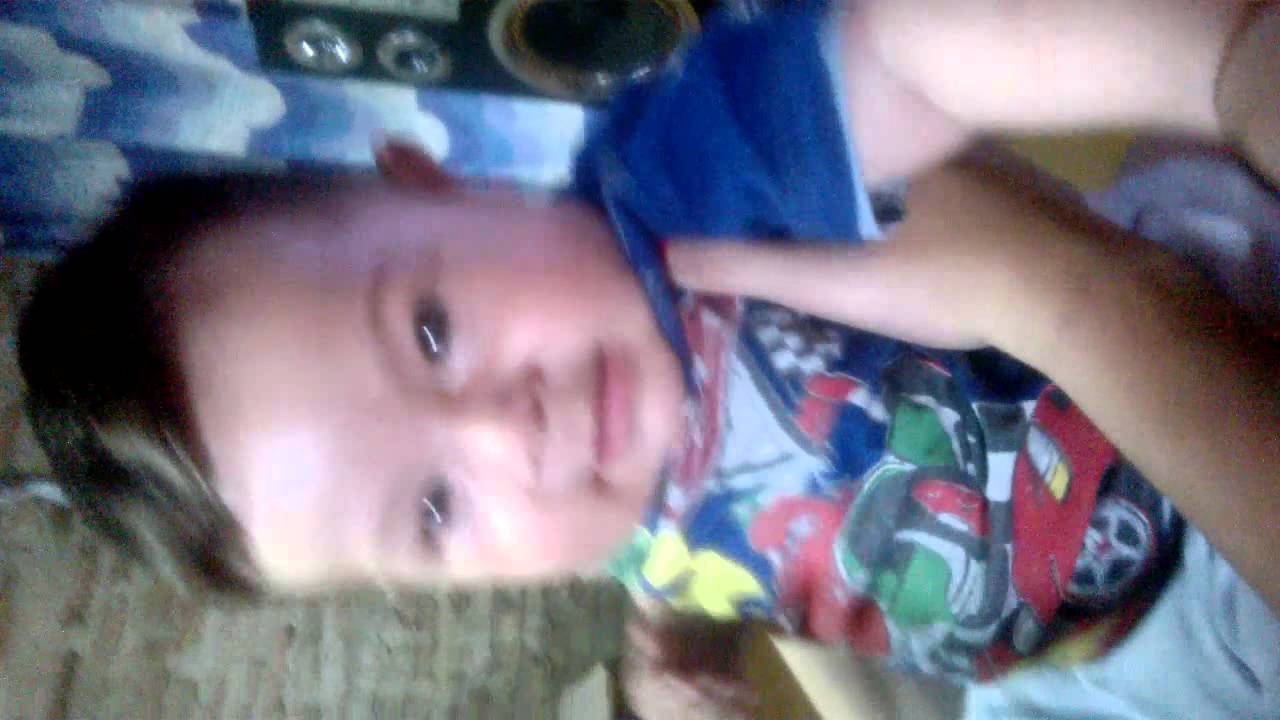 Un bebe muy obediente - YouTube