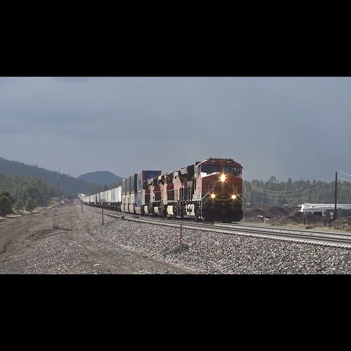 BNSF 3847 on the Seligman Sub at Williams Junction Arizona - YouTube