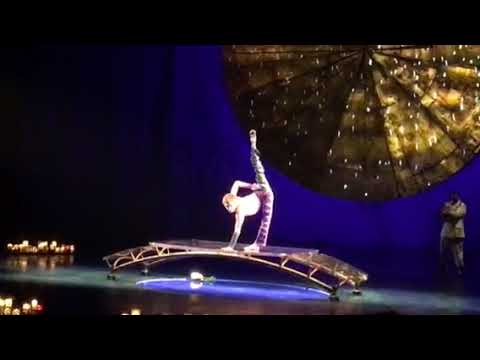 Contortionist at Cirque du Soleil’s Luzia 2018 - YouTube