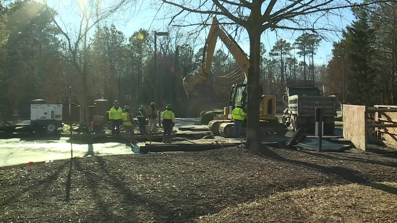 Water main break at the Crossings at Short Pump closes Three Chopt Road ...