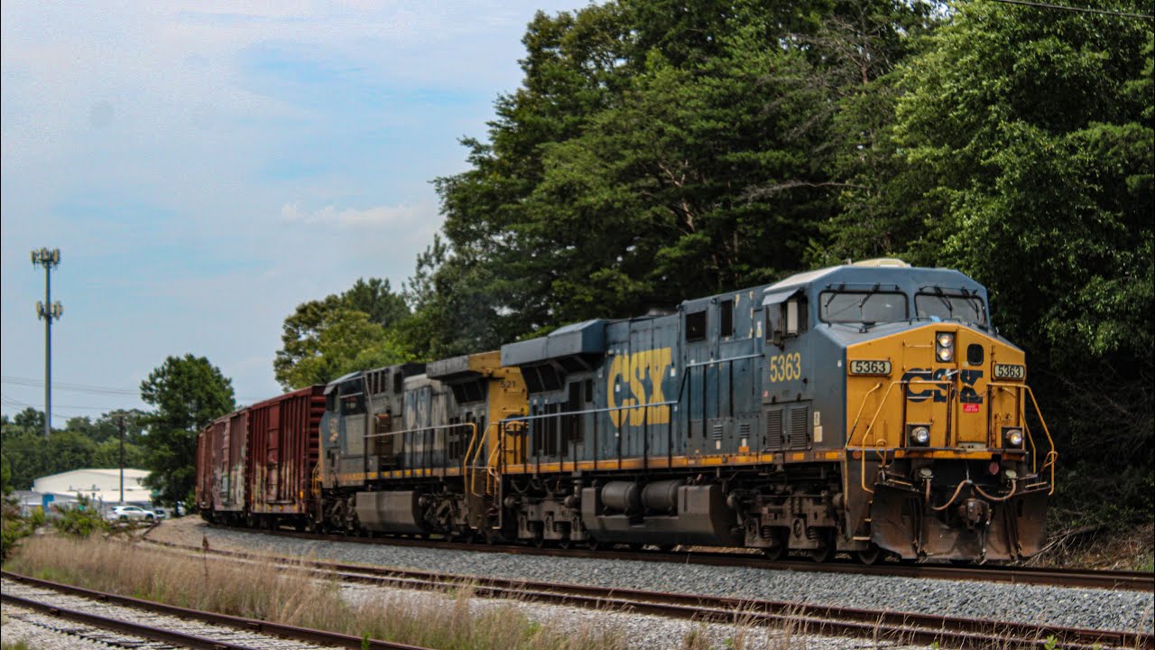 CSX ES40DC 5363 leads CSX L799 at Taylors - YouTube