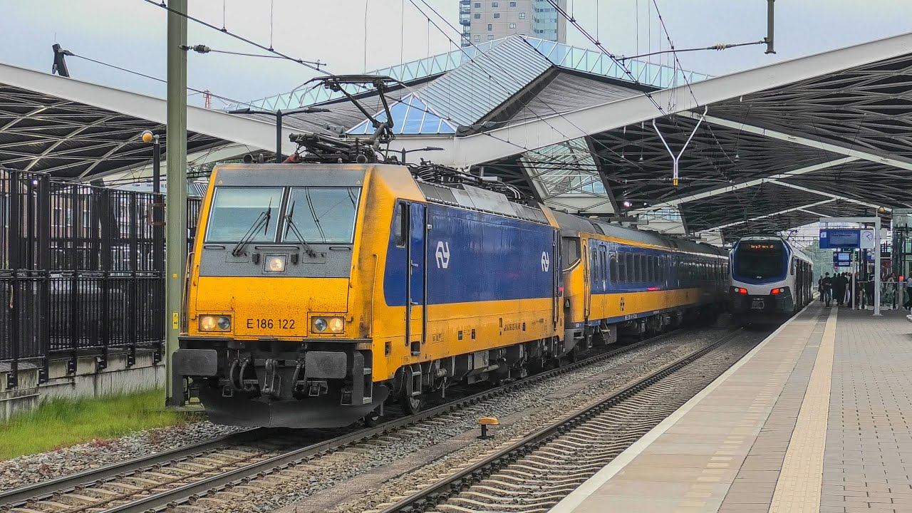 [4K] NS Traxx 186 + ICRmh- 9 + NS Traxx 186 vertrekken uit Tilburg ...