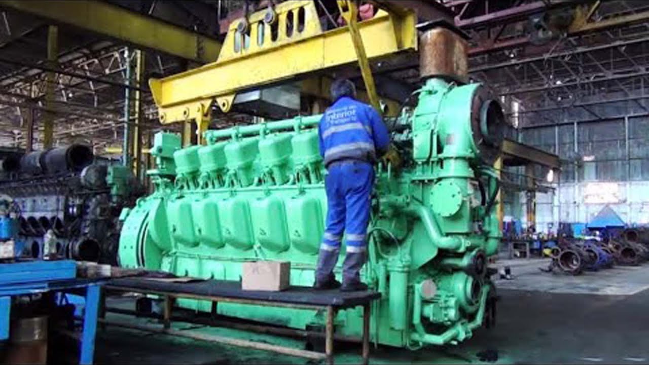 Deutz V8, V6 engine and jet turbine starting up and cool sound - YouTube