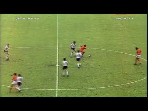 Johan Neeskens skills and composure at #WorldCup74
