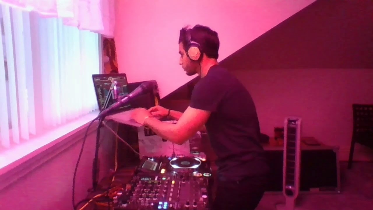 Reggae Juggling 2 - DJ Riddim - LIVE! - YouTube