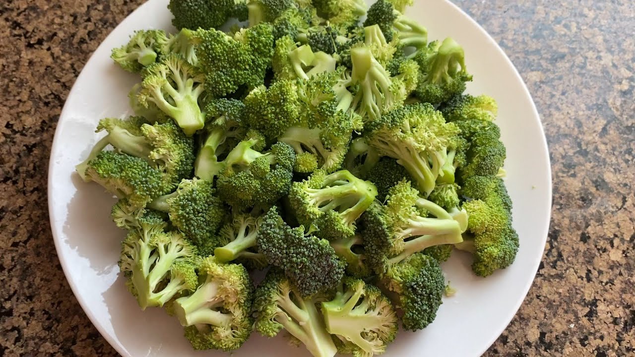 How To Cut Broccoli Into Florets - YouTube