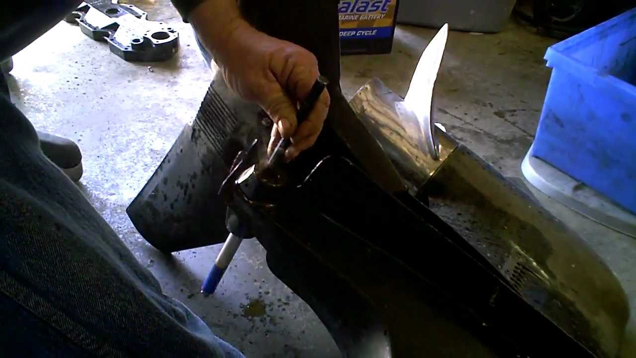 Removal of Trim Ram Pin on Salt Water Mercruiser Drive - YouTube