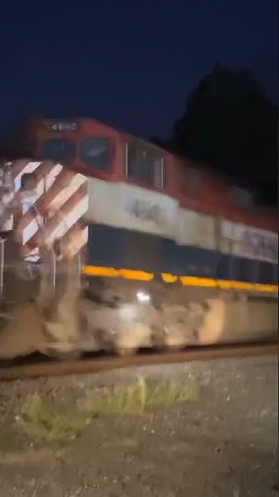 NS 65E with BCOL unit #4642 & CN SD70-2 #8013 - YouTube