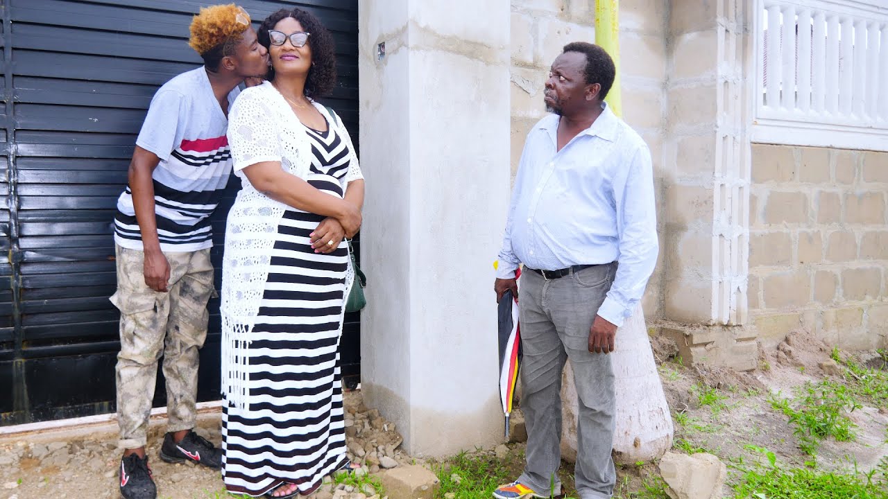 KINGWENDU NA SHUGA MAMY WAKUTANA LIVE - YouTube