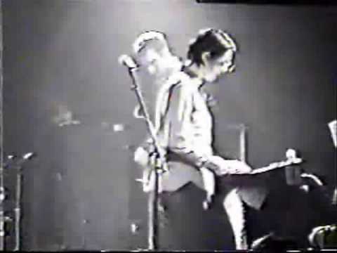 Stereolab - Metronomic Underground (live) - YouTube