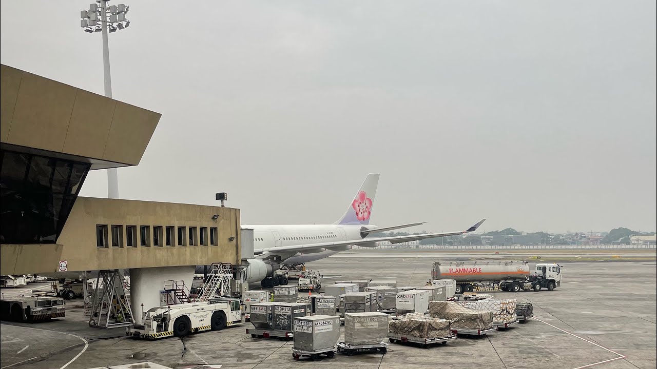 China airlines NAIA Terminal 1 Gate 4 - YouTube