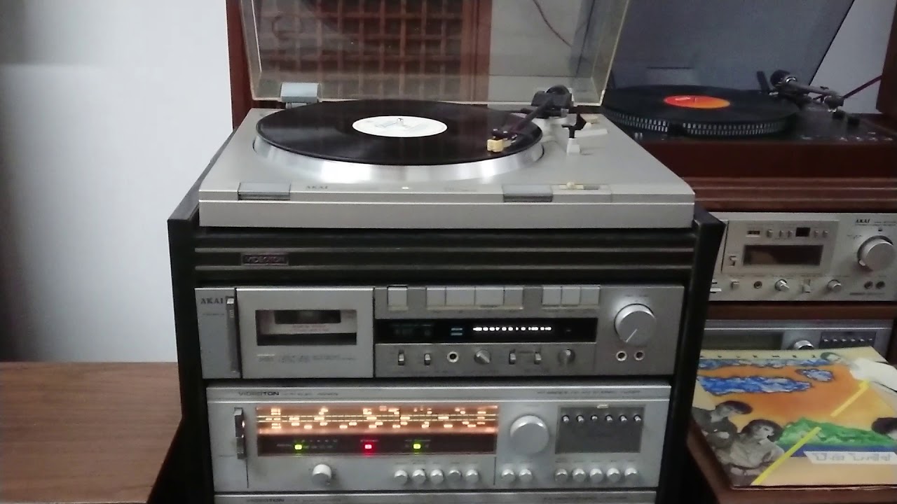Videoton hifi tower Hungary - YouTube