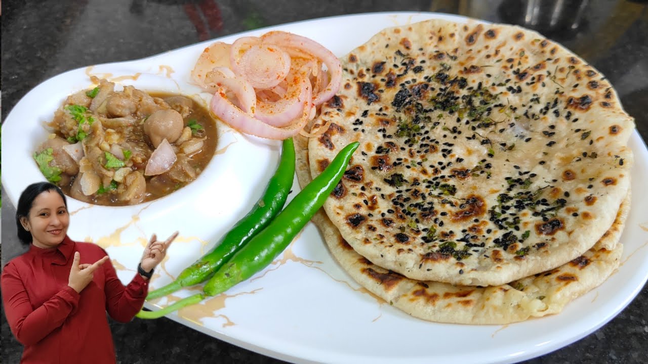 Street style chole aur stuffed kulcha recipe by teena'skitchen - YouTube