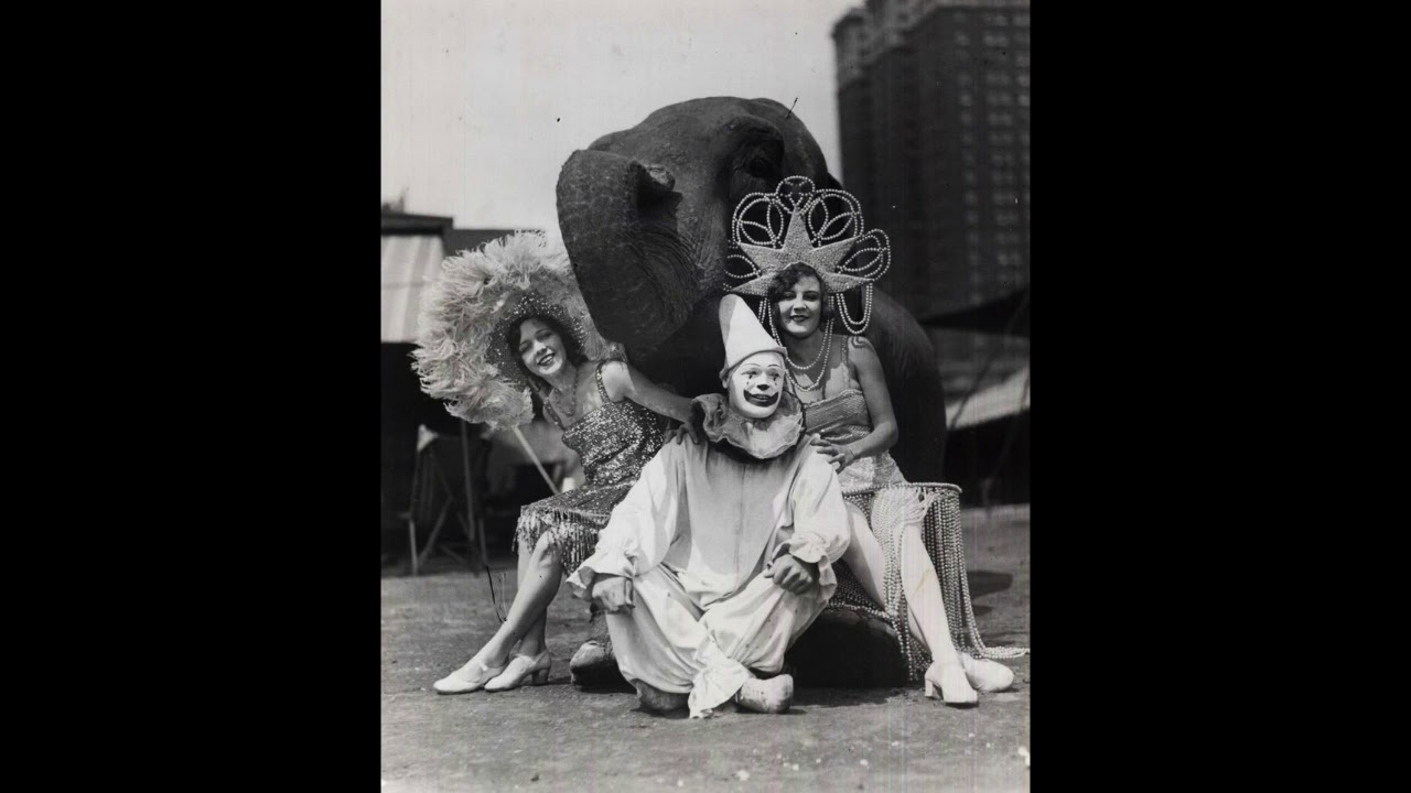 Sad Circus (Piano) - YouTube