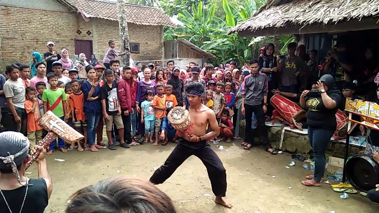 DEBUS PENDEKAR BANTEN - Atraksi Kesenian Bela Diri Dan Kebudayaan ...