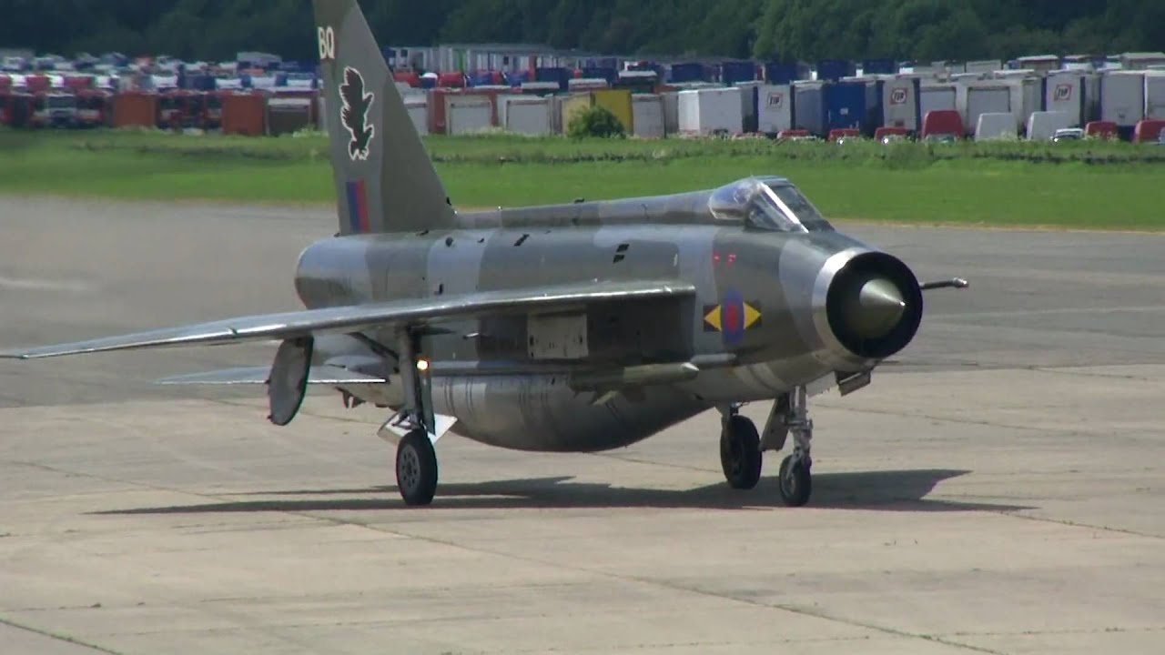 Bruntingthorpe Lightning XS904 fast taxi - YouTube
