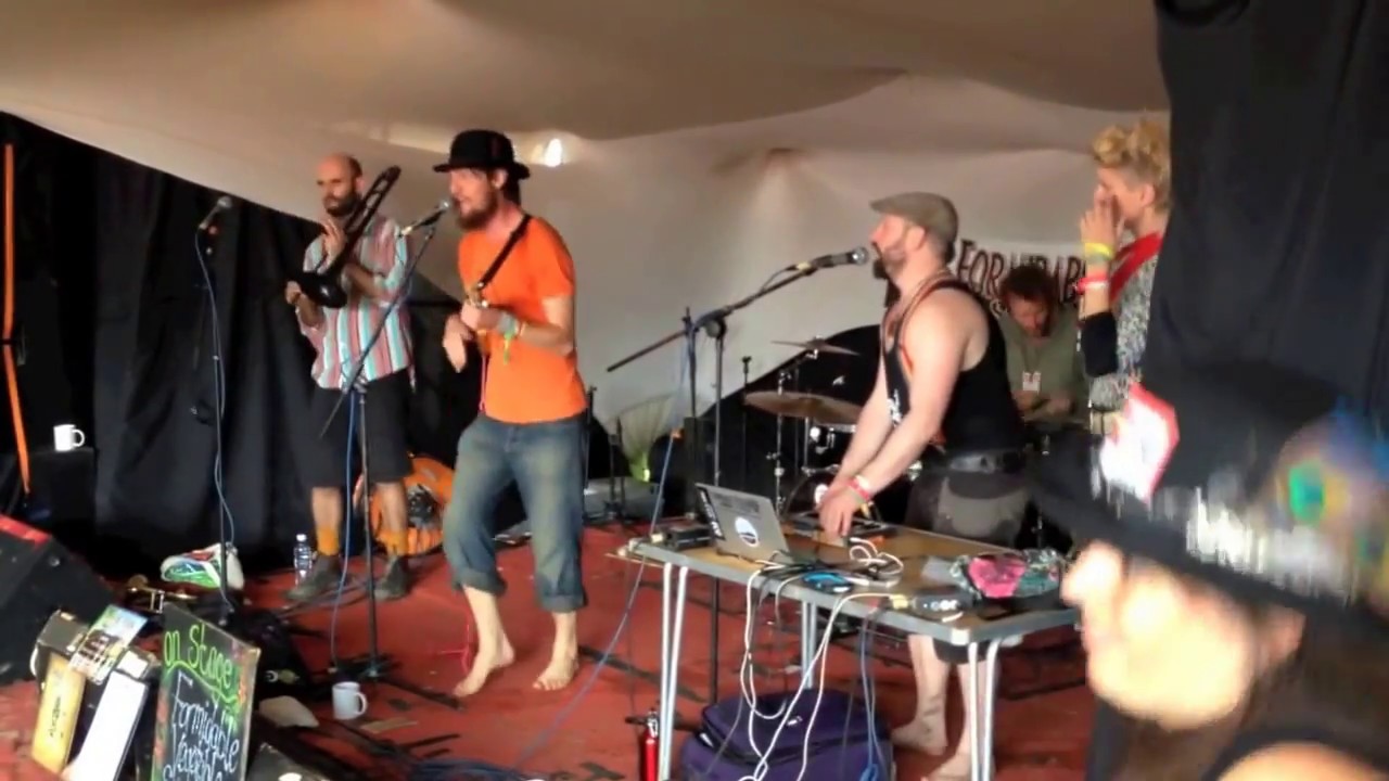 Formidable Vegetable Sound System at Small World Stage Glastonbury ...