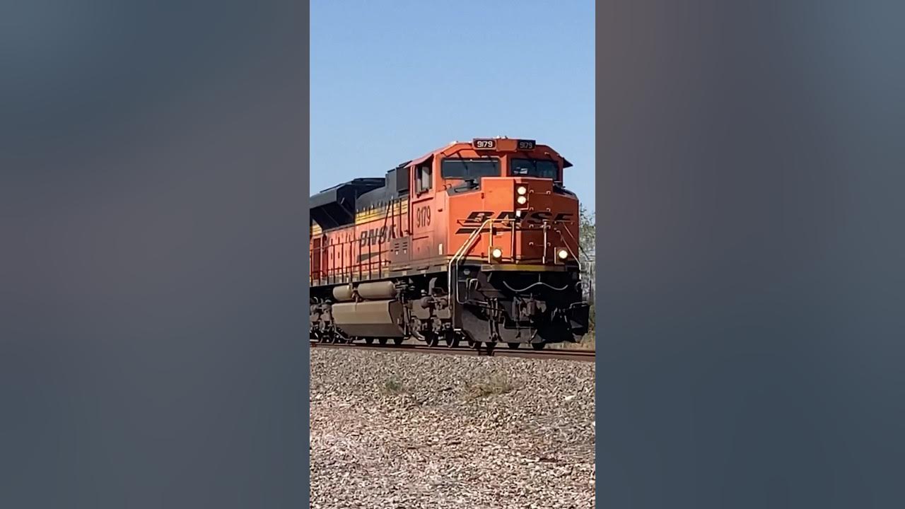 BNSF #9179 (Avondale, Texas) - YouTube