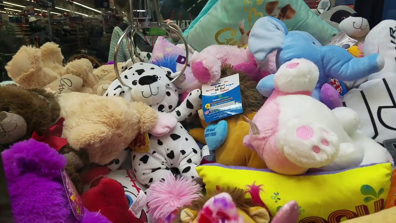CLAW MACHINE WINS VALENTINE'S PLUSH! - YouTube