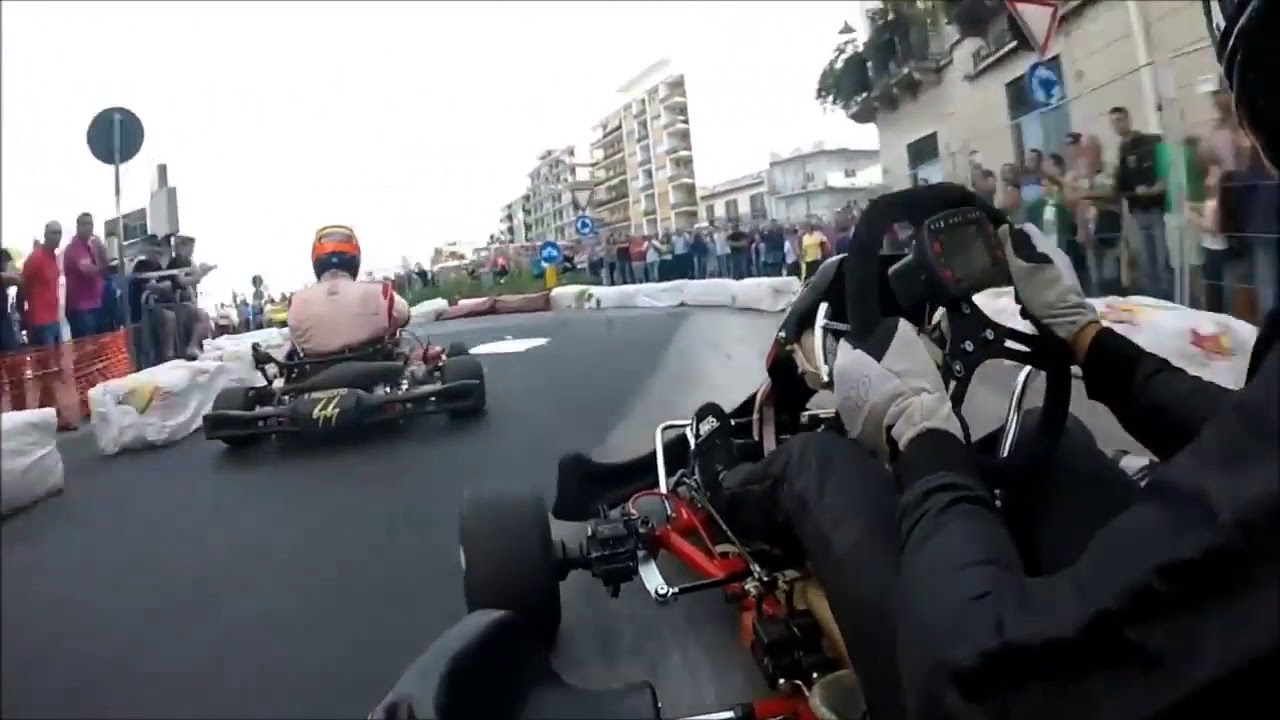 Impressive kart street race! - YouTube