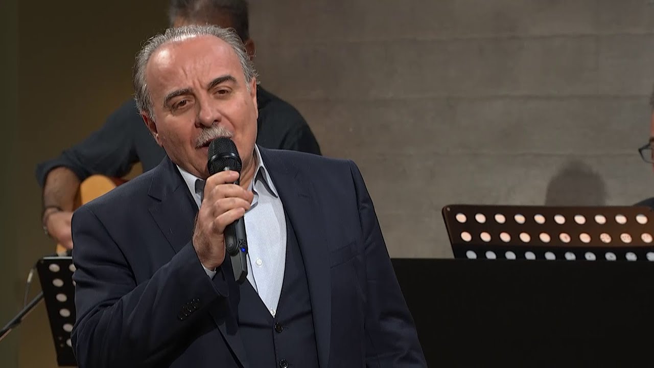 «Πίνω και μεθώ» - Μπάμπης Τσέρτος στην #Παρέα - YouTube