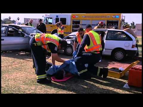 Glendale High School Mock DUI Crash 2013 - YouTube