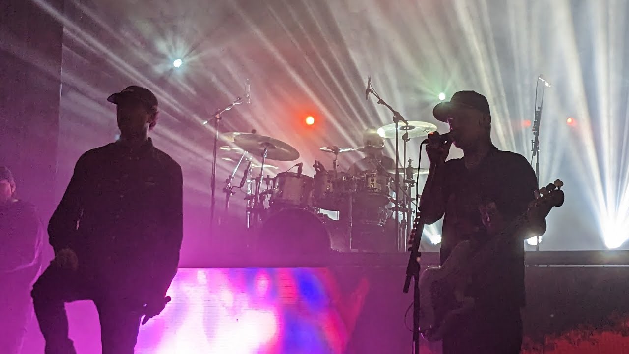 The Amity Affliction - Soak Me In Bleach // LIVE in Berlin, Germany ...
