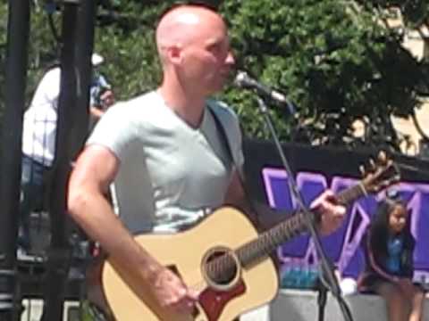 Matt Scannell (Vertical Horizon) "I'm Still Here" acoustic 8/27/09 ...