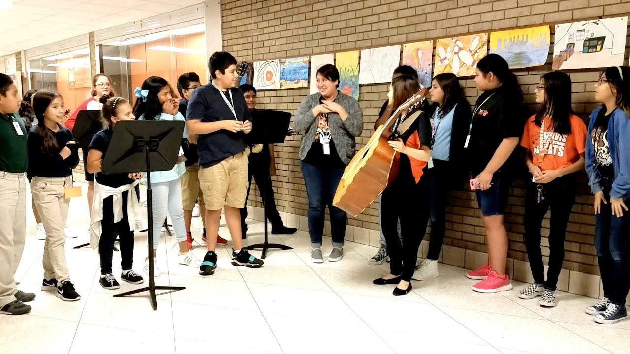 "Las Mañanitas" surprise for Ms. Ramos - YouTube