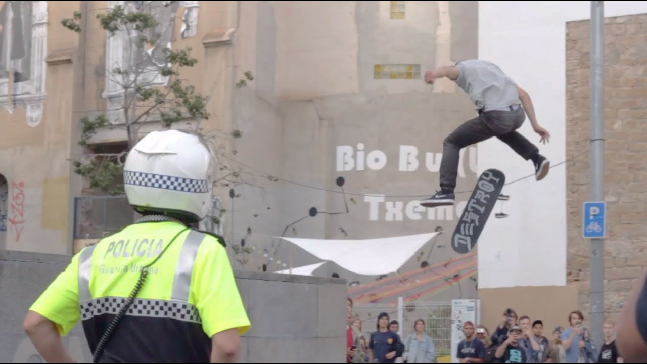 Macba Life - Aurélien Giraud´s hardflip at the big gap (raw) - YouTube