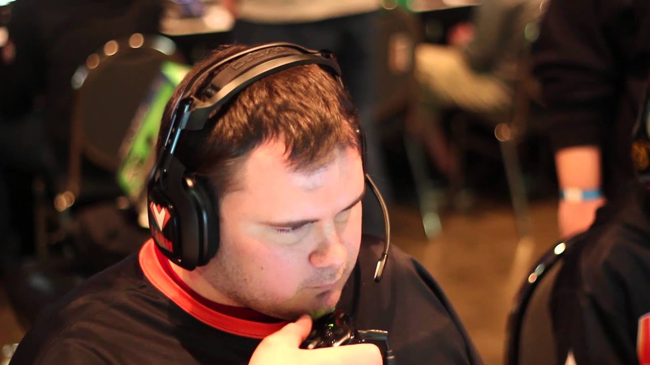 MLG Columbus 2013 - 1 ARM ASSASSIN and Team Grinding - YouTube