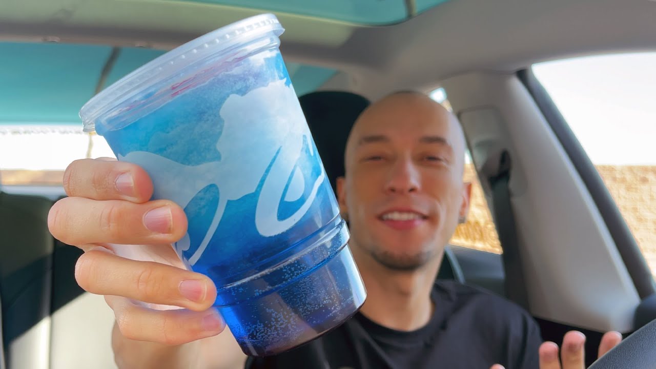 Taco Bell NEW Midnight Berry Freeze Drink Review - YouTube