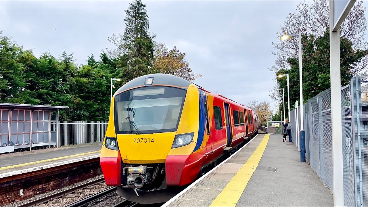 South Western Railway Train Class 455 and 707 at Norbiton Station - YouTube