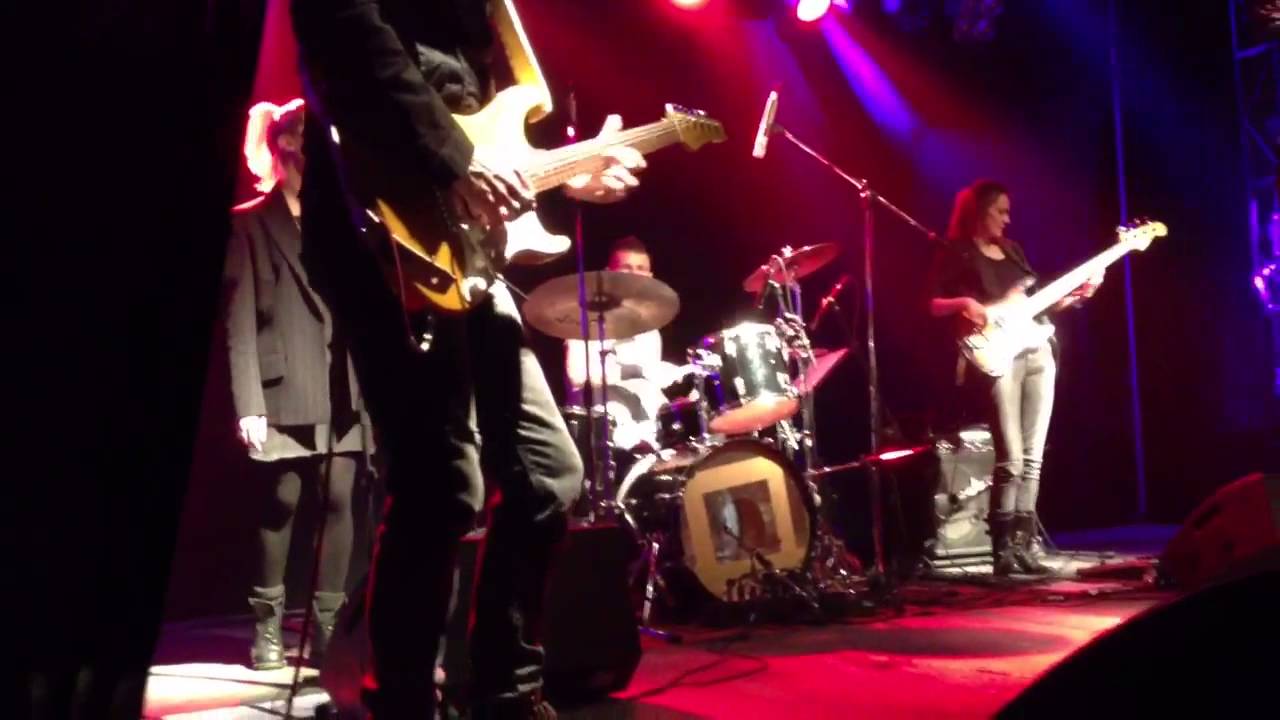 Freak Antoni Band - I Gelati Sono Buoni - YouTube