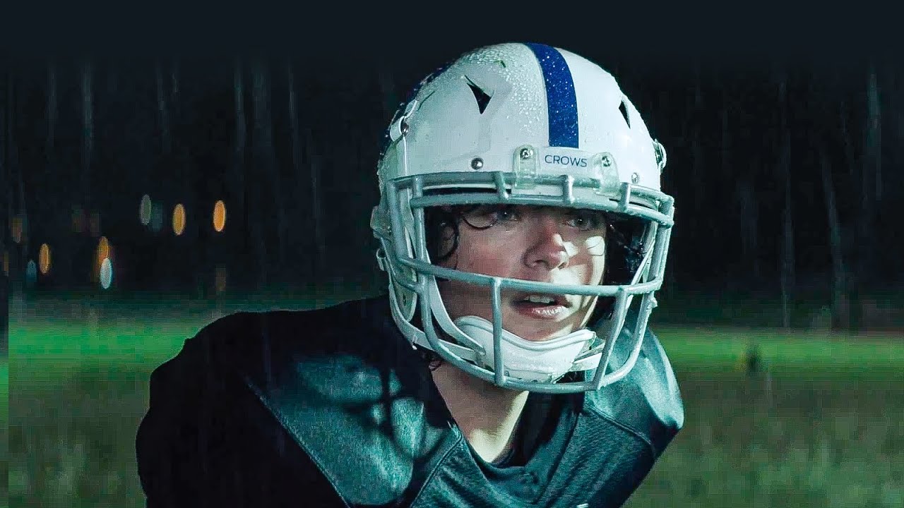 Superman and Lois 1x04 football scene - YouTube