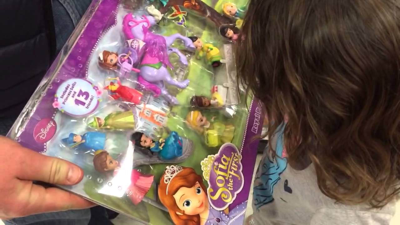 Lucia Knows Every Disney Jr. Character - YouTube