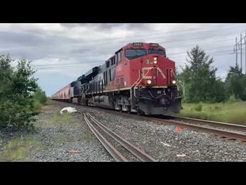 Afternoon railfanning in Sudbury Maley drive 2 trains in Garson - YouTube