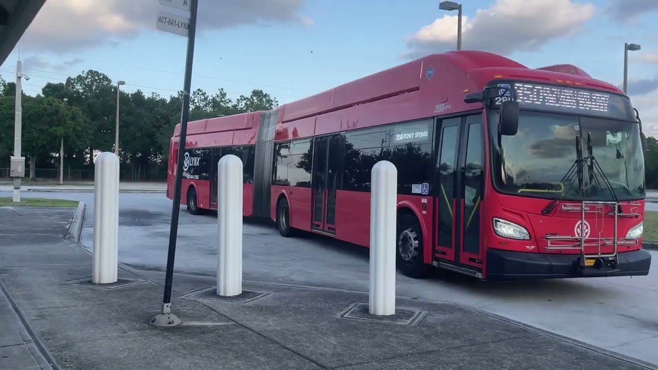 LYNX: 2019 New Flyer “Xcelsior” XN60 #288-619 entering the destination ...