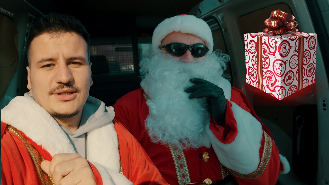 Gjeje Babadimrin!!! Shpërndarja e dhuratave në fshatin tonë - YouTube