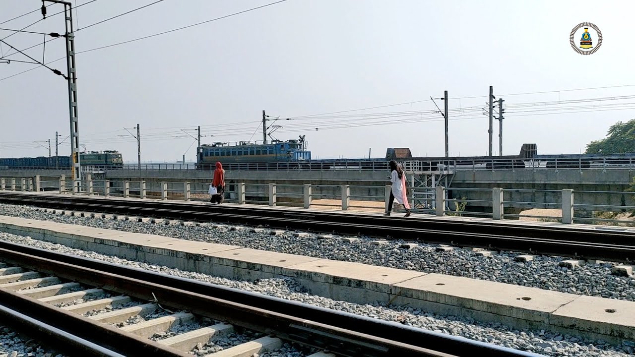 Stunning meetup with WAG 7 with WAG 9 at Nehru Setu bridge | Dehri-on ...