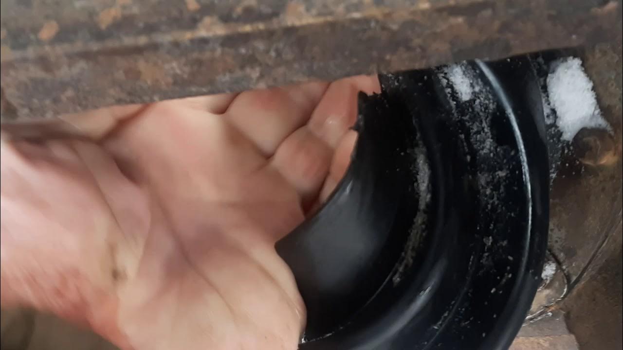 Пыльник поворотного кулака УАЗ . - YouTube