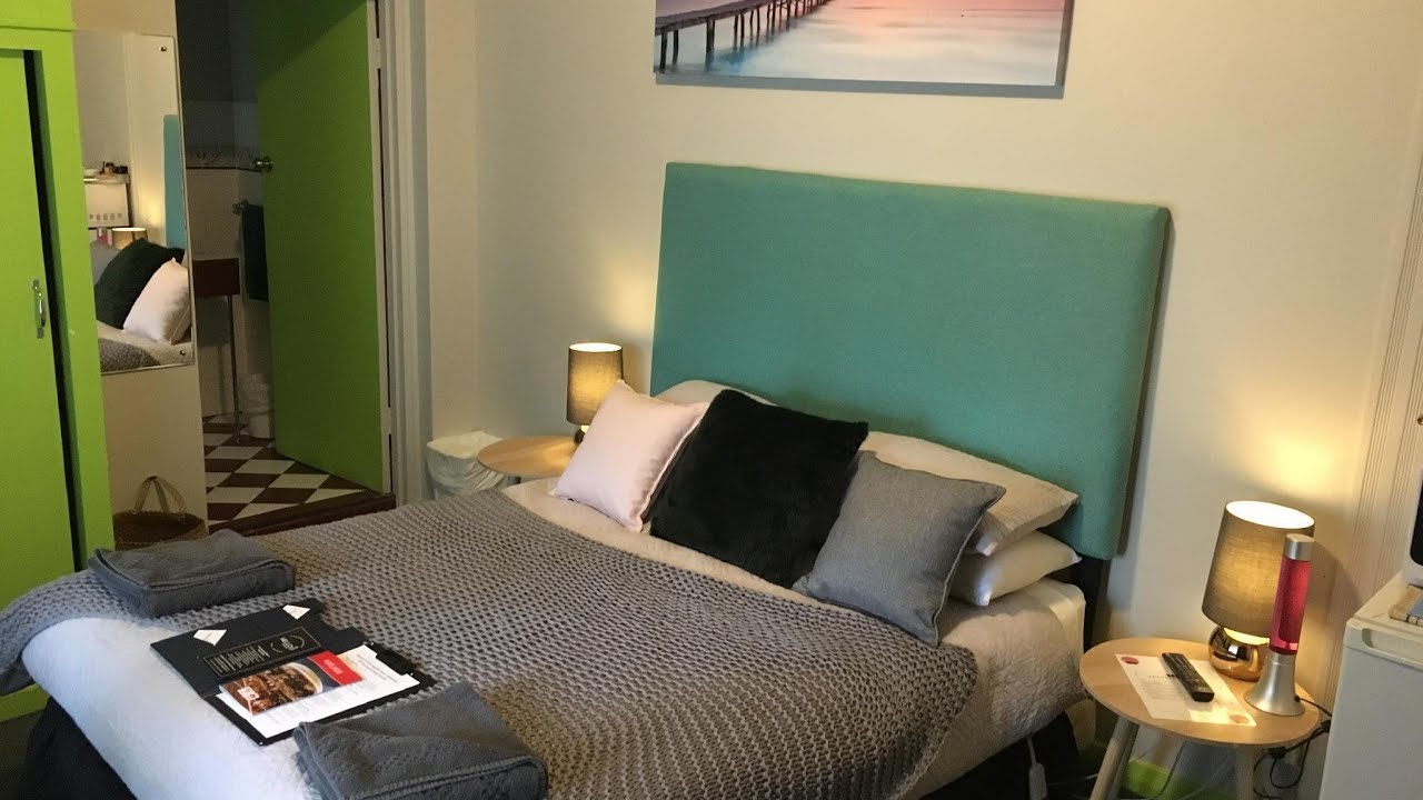Hello Adelaide Motel and Apartments, Australia - YouTube