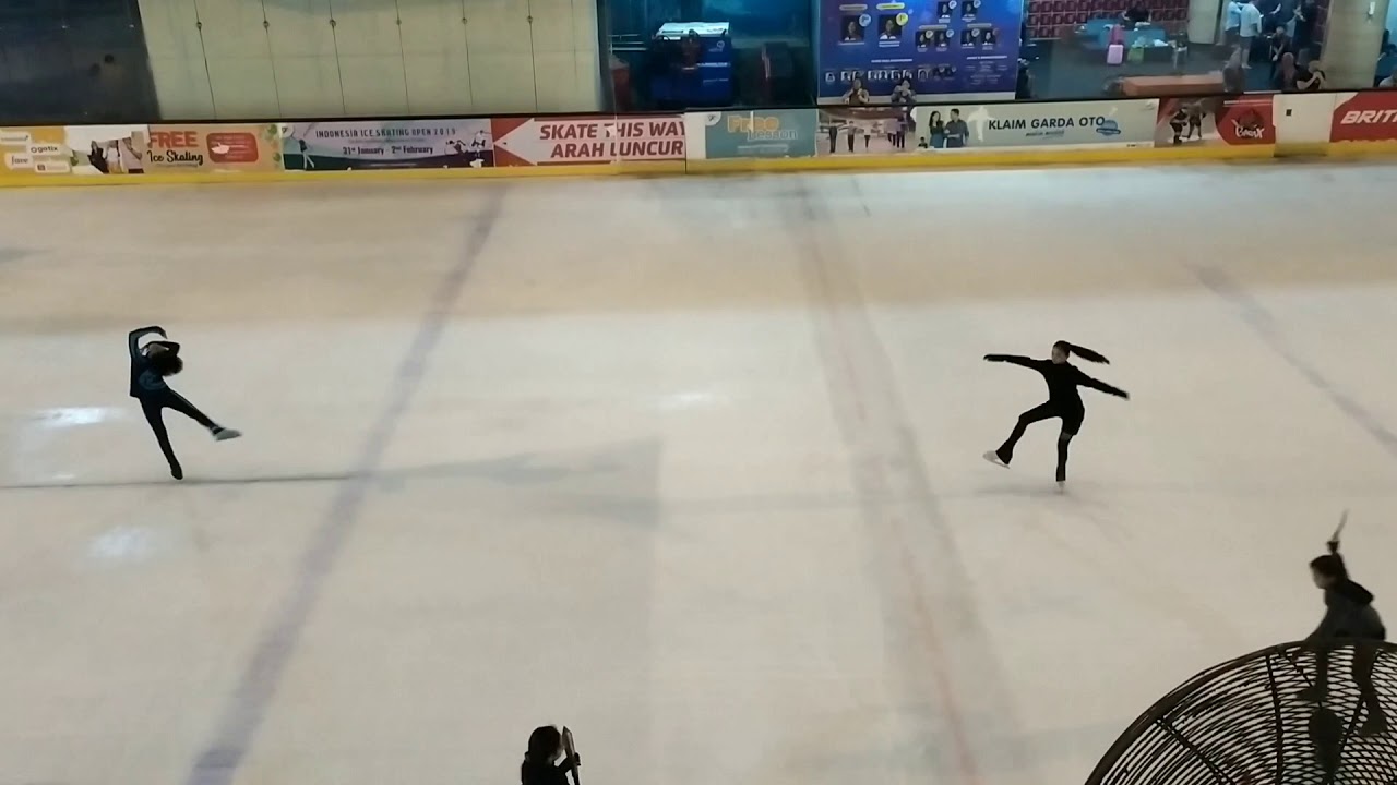 Ice skating Bxc - YouTube