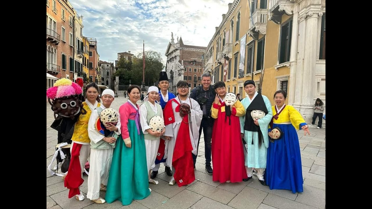 Talchum in Venice - YouTube