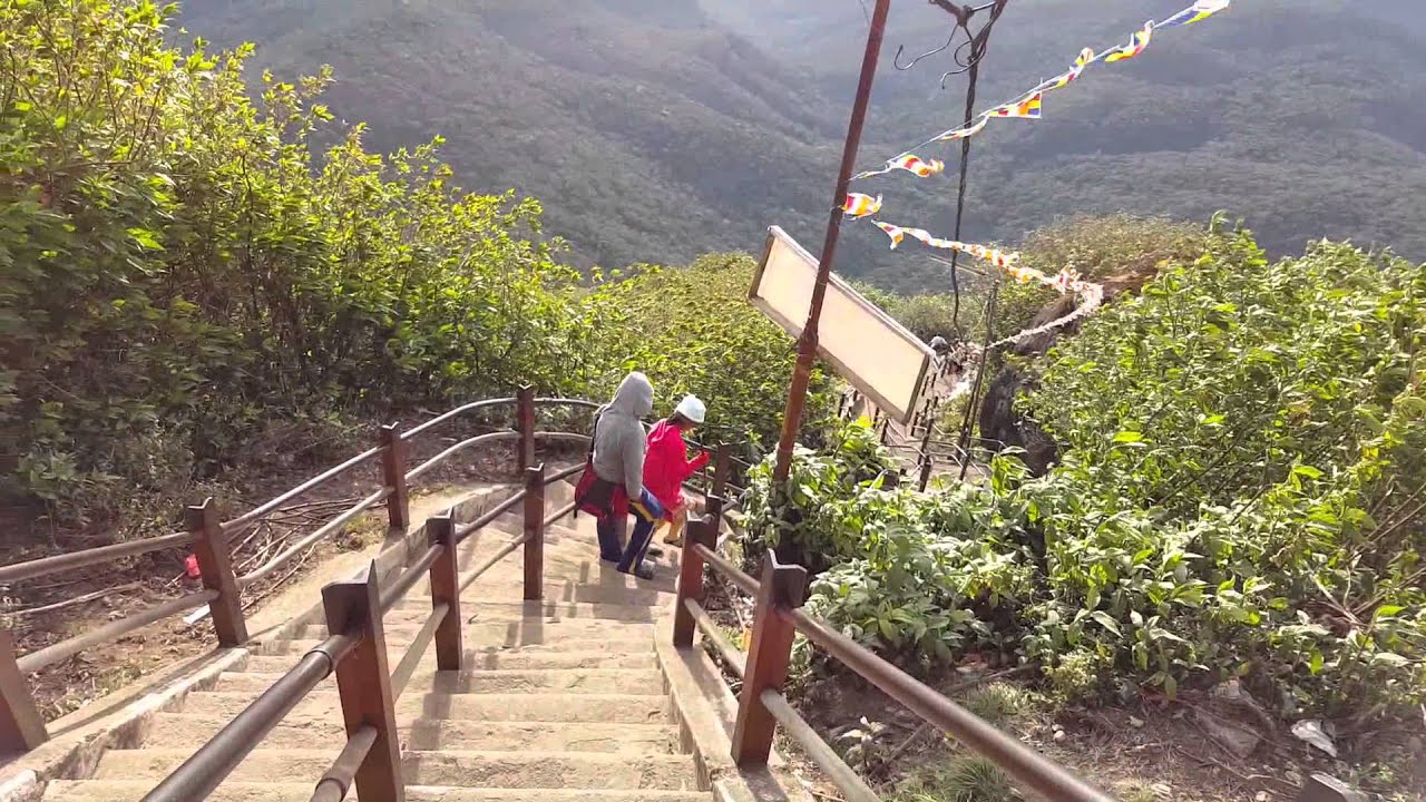 Mount Sri Pada Climb, Sri Lanka (Sivanozhi Patha malai/ Adams Peak ...