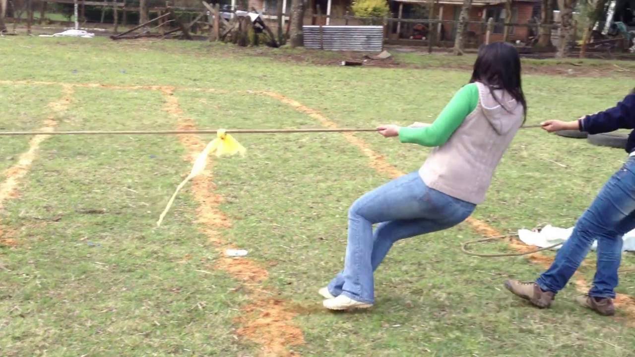 Parte 11: Tirar la cuerda, mujeres // Juegos Populares Familiares 2013 ...