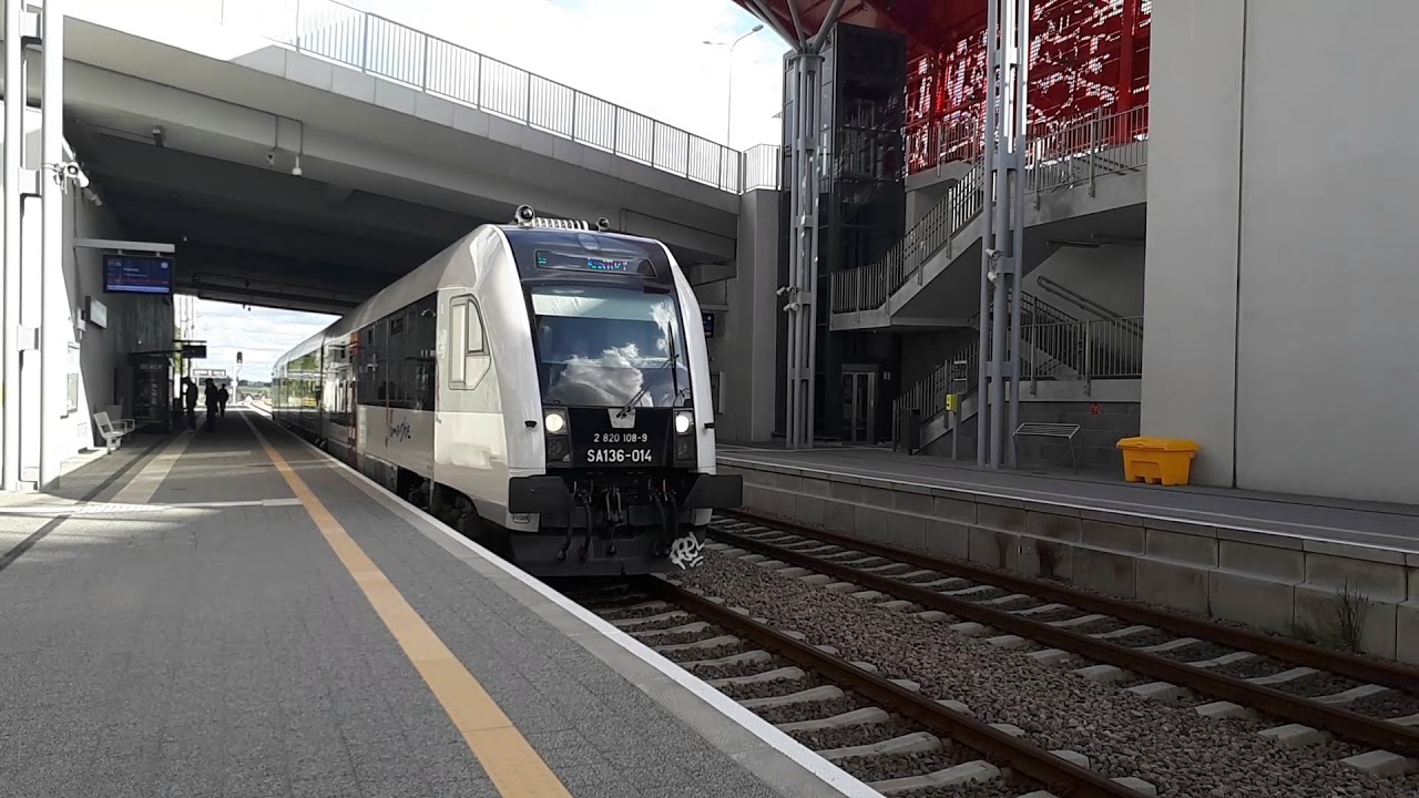 Pesa 219M Atribo / SA136-014 - wjazd na stację Gdańsk Matarnia - YouTube