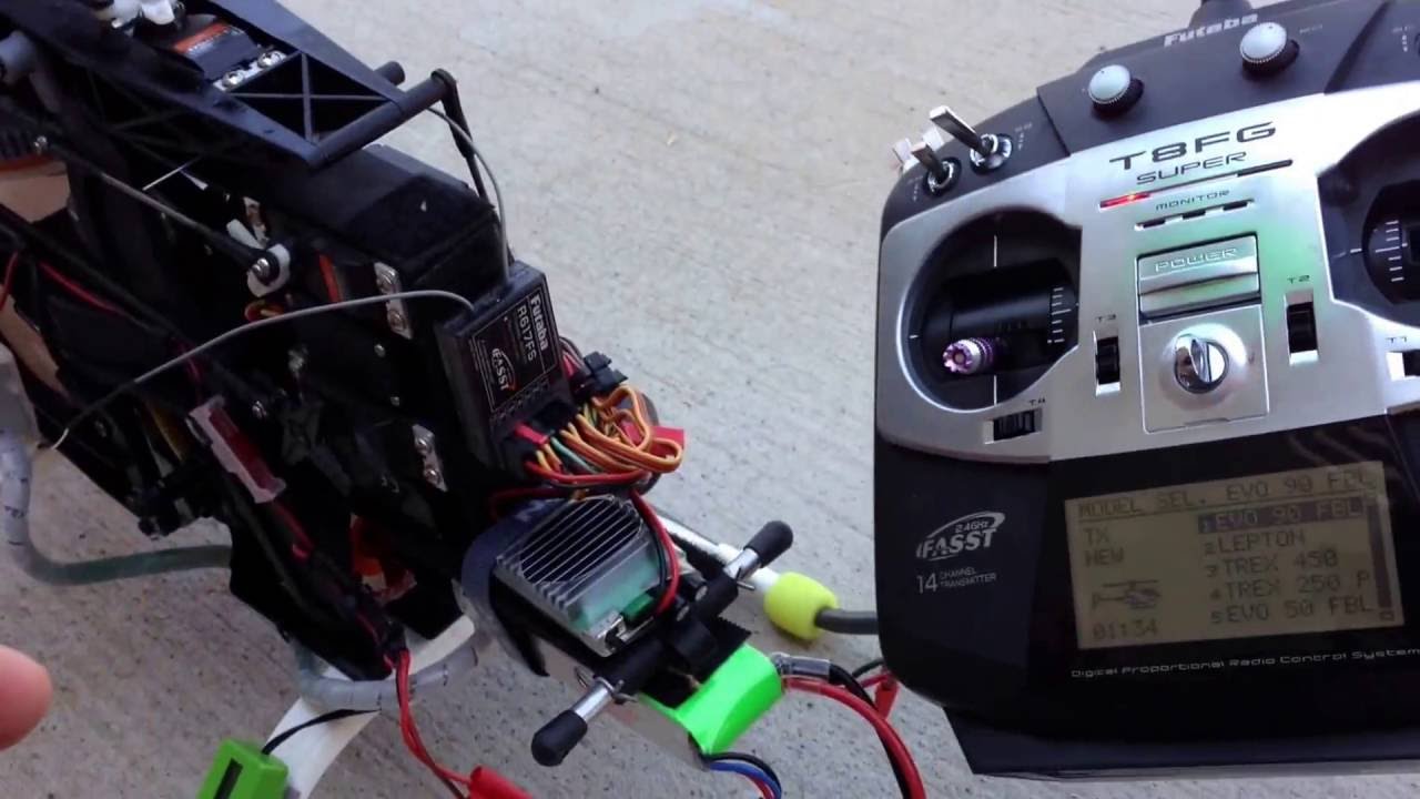 Thunder Tiger Raptor 30 V2 Gasser - YouTube